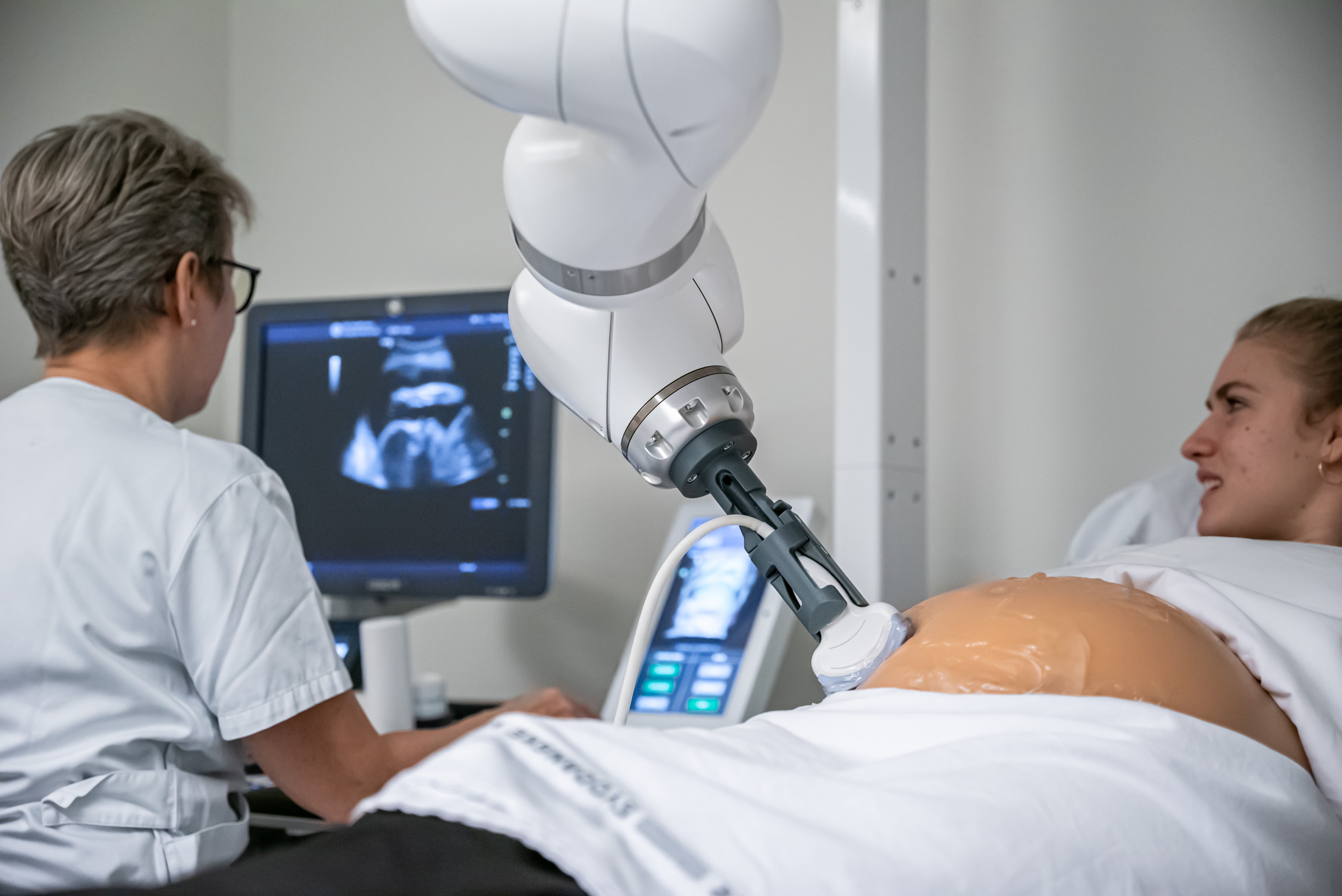 Træner med en robot for at slippe af med kørestolen - Life Science Robotics